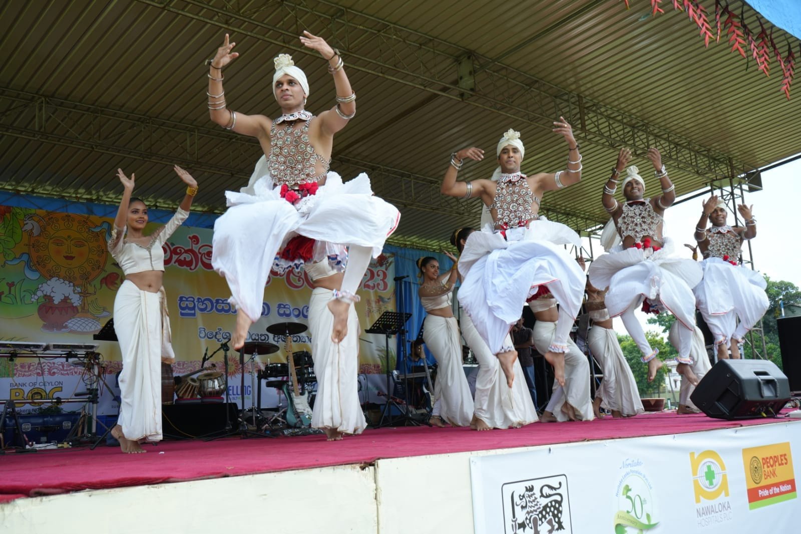 Lankan Foreign Ministry staff, families celebrate Bak Maha Ulela ...