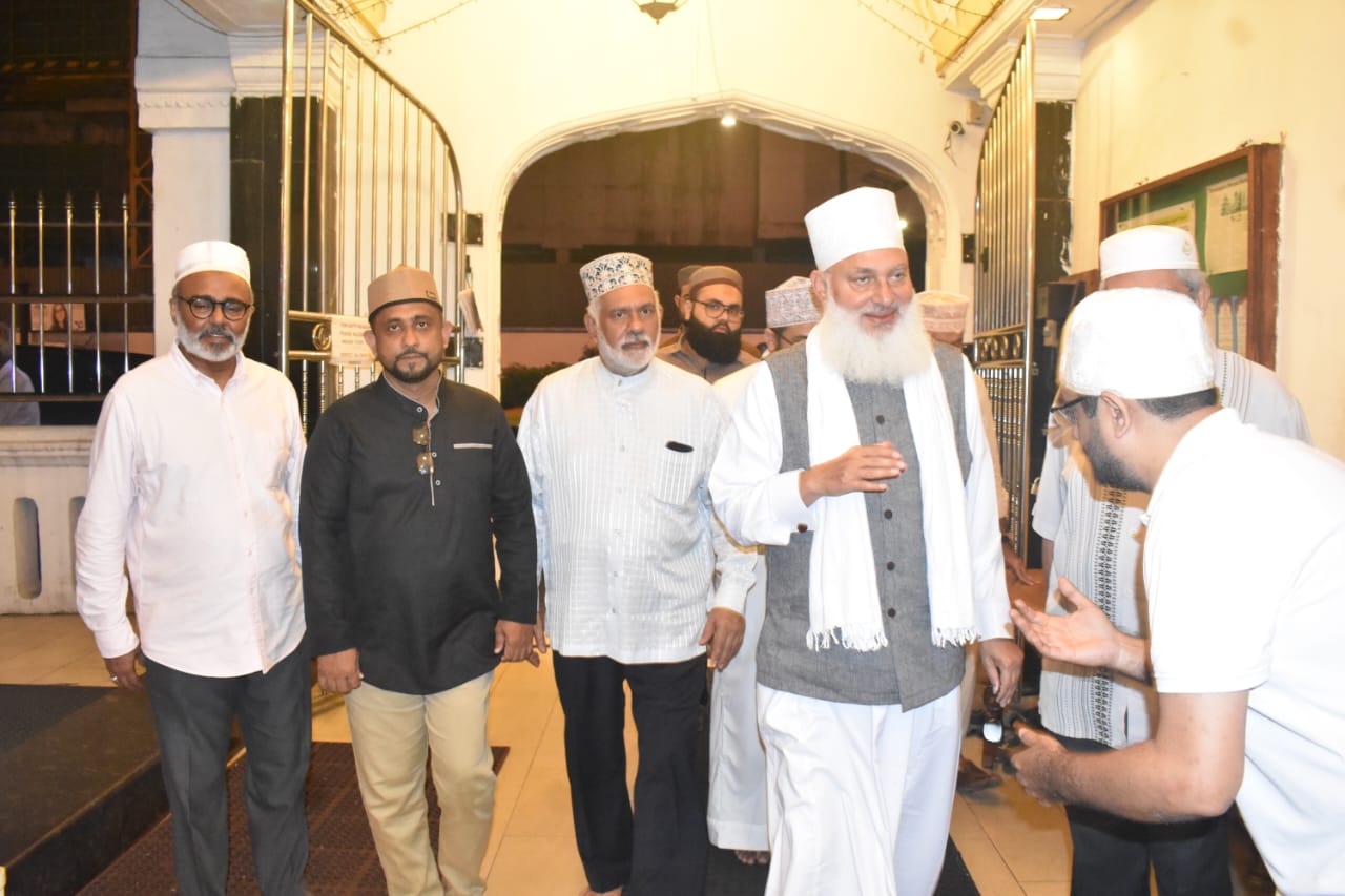 President of All India Ulama and Mashaikh Board (AIUMB), visits Colombo ...