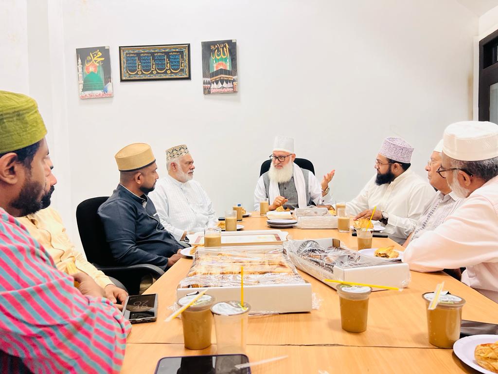 President of All India Ulama and Mashaikh Board (AIUMB), visits Colombo ...