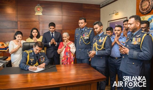 Air Marshal Udeni Rajapaksa assumes office as SLAF Commander - Colombo ...