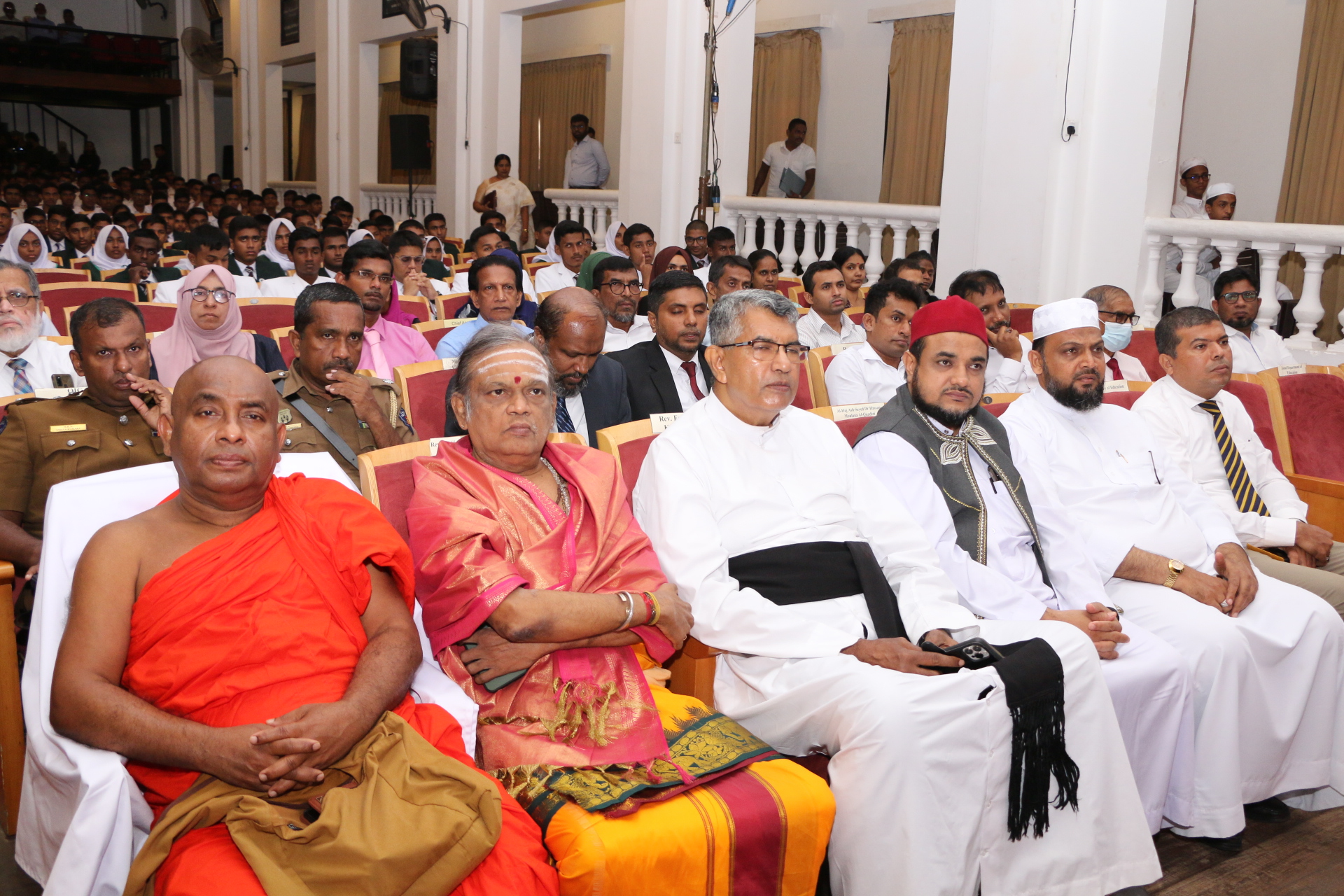 Br.Charles Thomas tells senior students of the values of patriotism ...