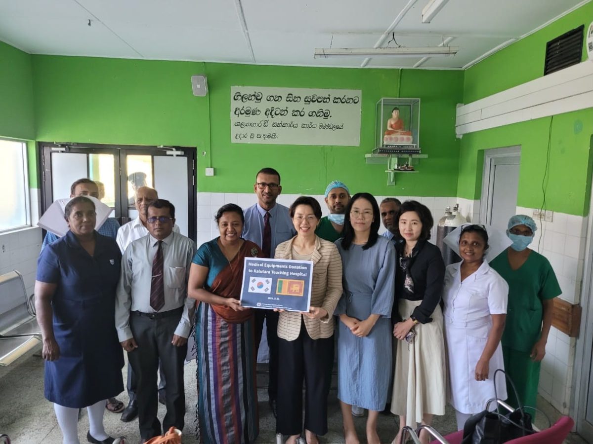 Korea donates Rs 8.8 million worth medical equipment to Kalutara ...