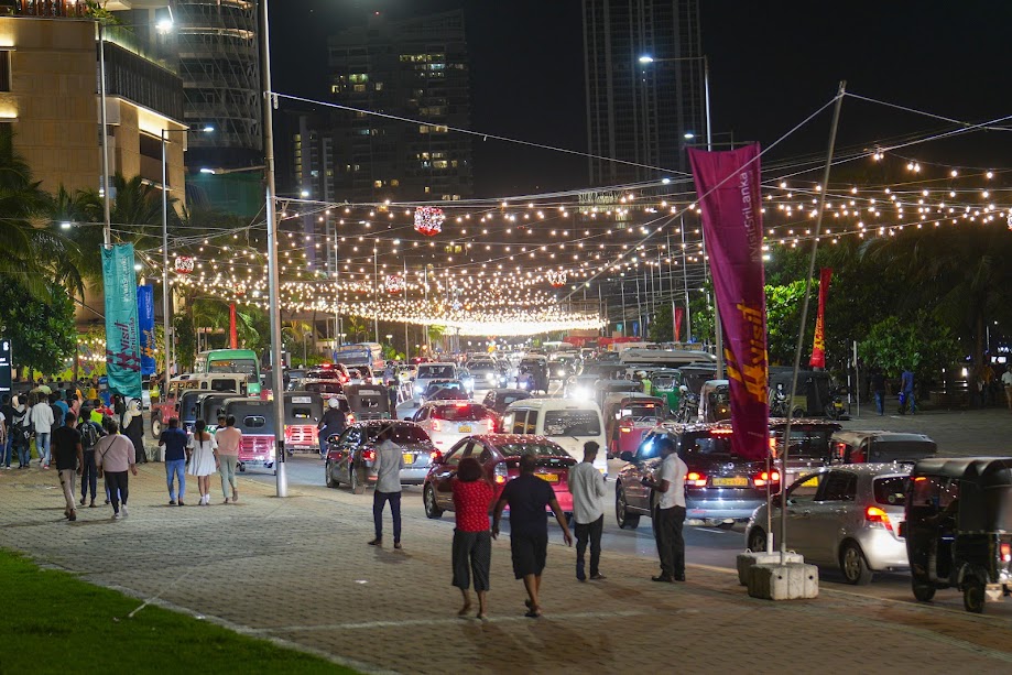 On the eve of Christmas, Colombo city is well illuminated - Colombo Times