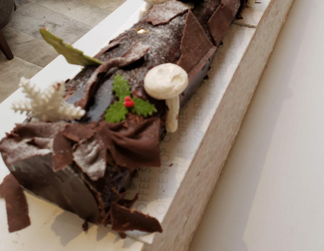 Cinnamon’s on a festive roll with a 300 foot long Yule Log! - Colombo Times