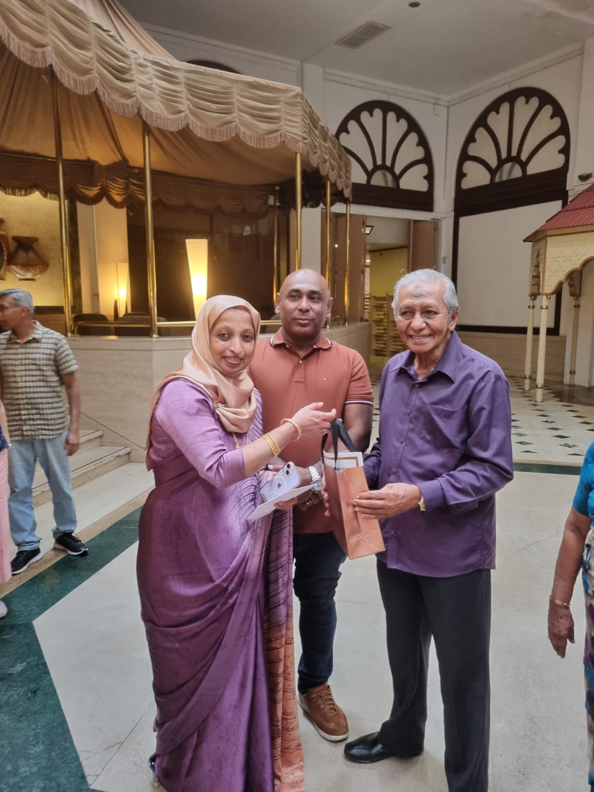 President of Canadian-Sri Lankan Muslim Women’s Alliance, CSMWA, hosts an ‘Appreciation Luncheon ...