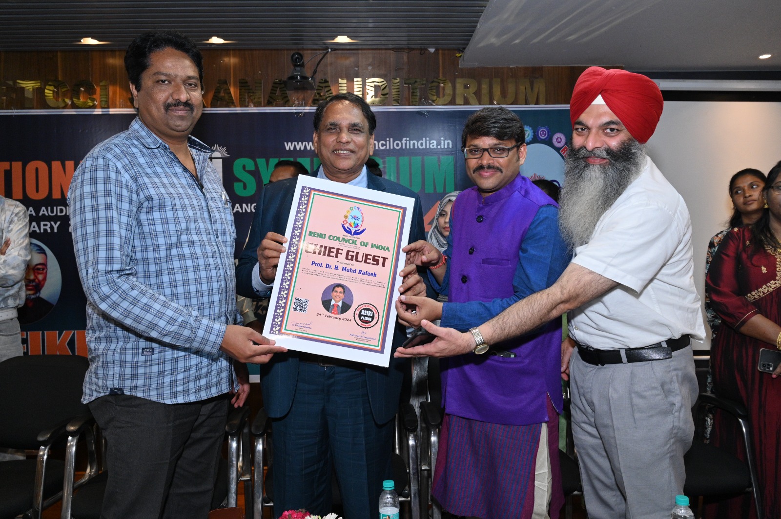 Sri Lankan doctor Dr H.M.Rafeek was honoured at Hyderabad medical ...