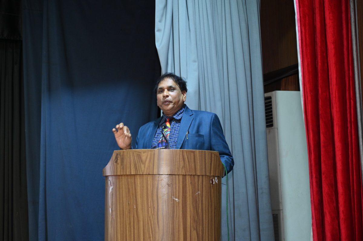 Sri Lankan doctor Dr H.M.Rafeek was honoured at Hyderabad medical ...