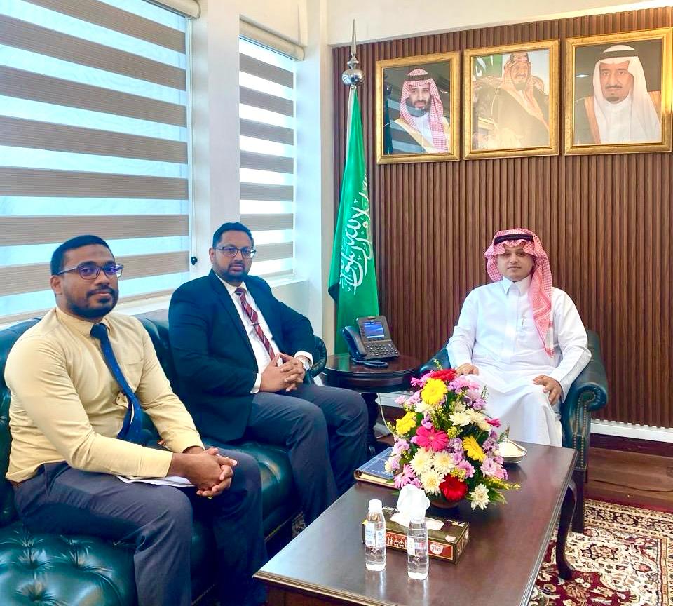 Saudi envoy meets newly appointed Director of the Department of Muslim ...