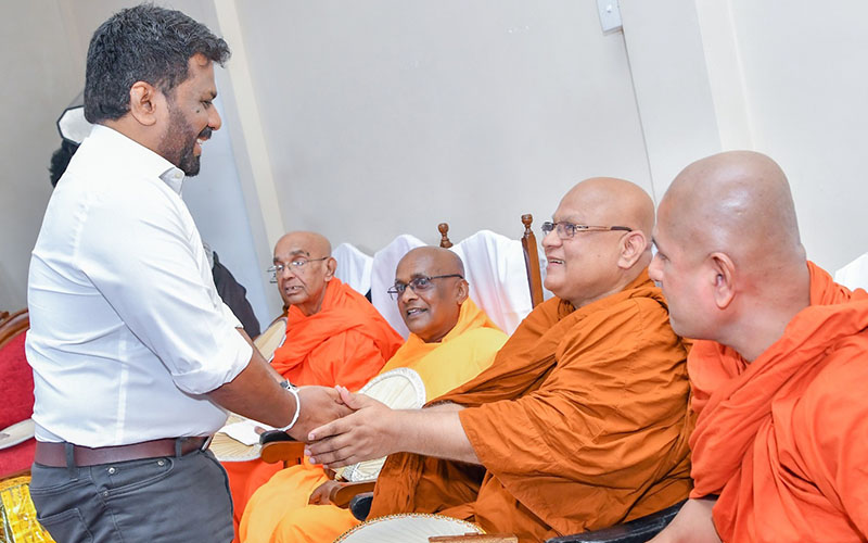 President Receives Blessings from the Maha Nayaka Thero of the ...